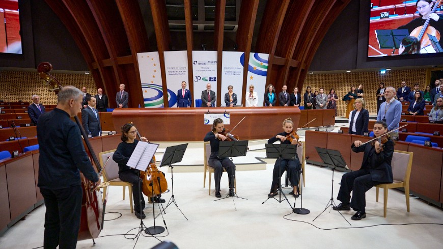 Congress session: European towns and regions standing firm for ...
