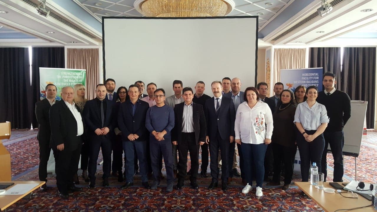 Training for prison governors and high-level prison management on ...